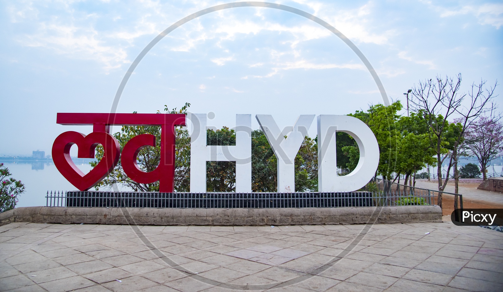 Image of Love Hyderabad Sculpture-XH313340-Picxy