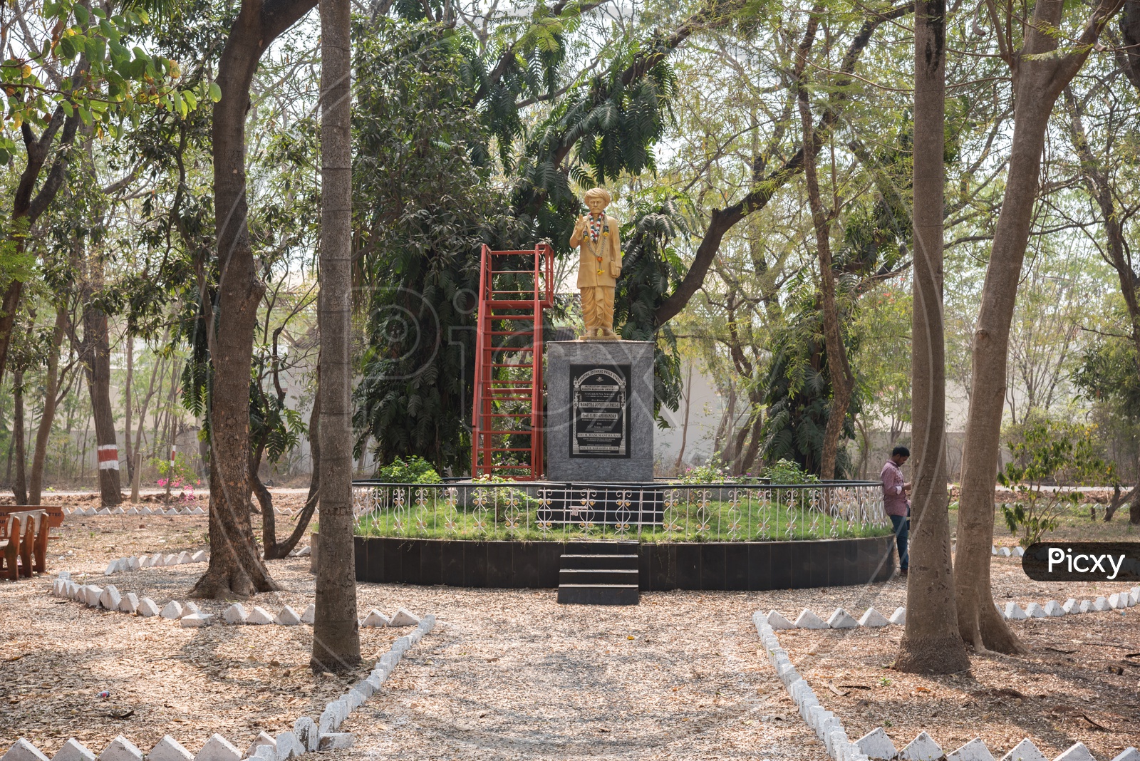 Image of Mahatma Jyothi Rao Phule Statue-ON019588-Picxy