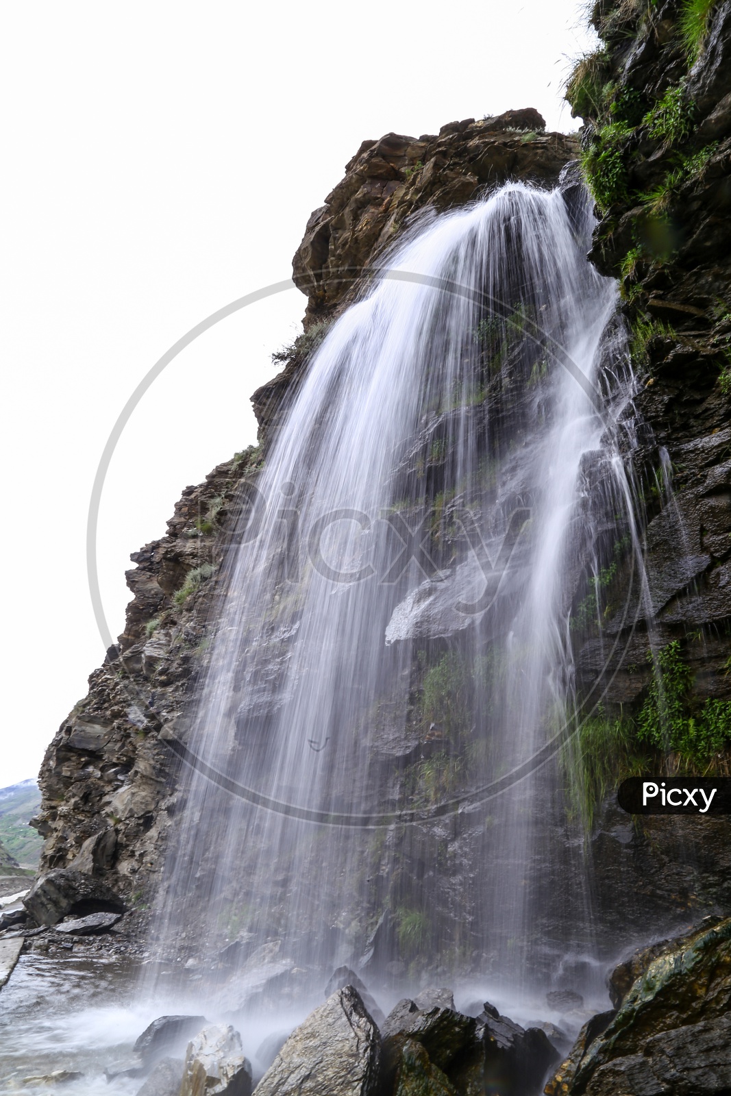 Image of A waterfall on the way to Rohtang Pass-NF032789-Picxy