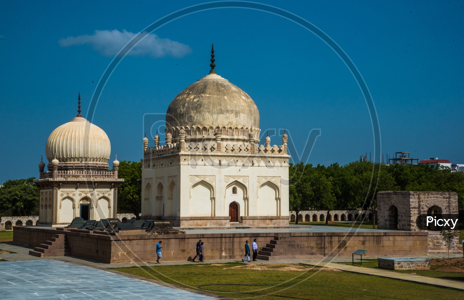 Image of Qutb Shahi Tombs or Seven Tombs in Hyderabad-KA110038-Picxy