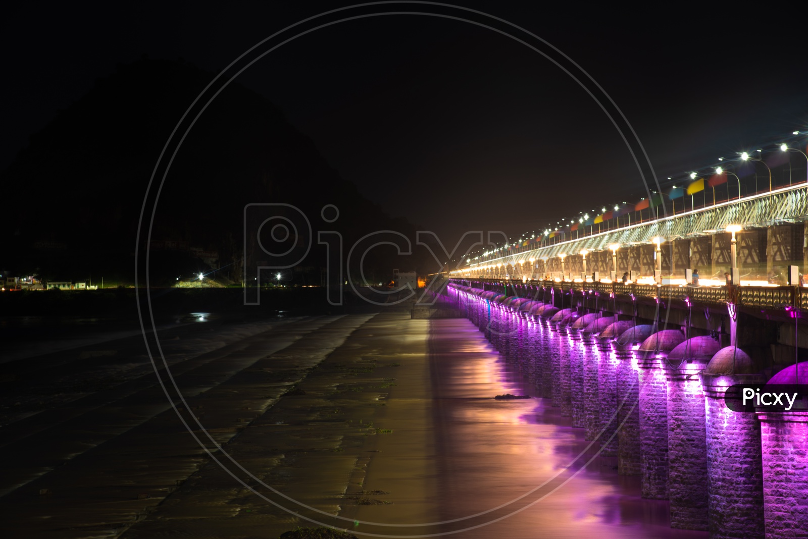 Image of Prakasam Barrage, Vijayawada, Andhra Pradesh, India-JM265885-Picxy