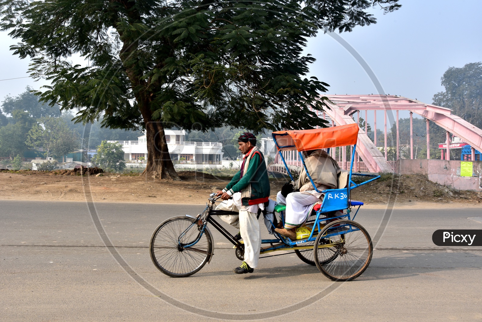 Image of Rickshaw Puller-WB472727-Picxy