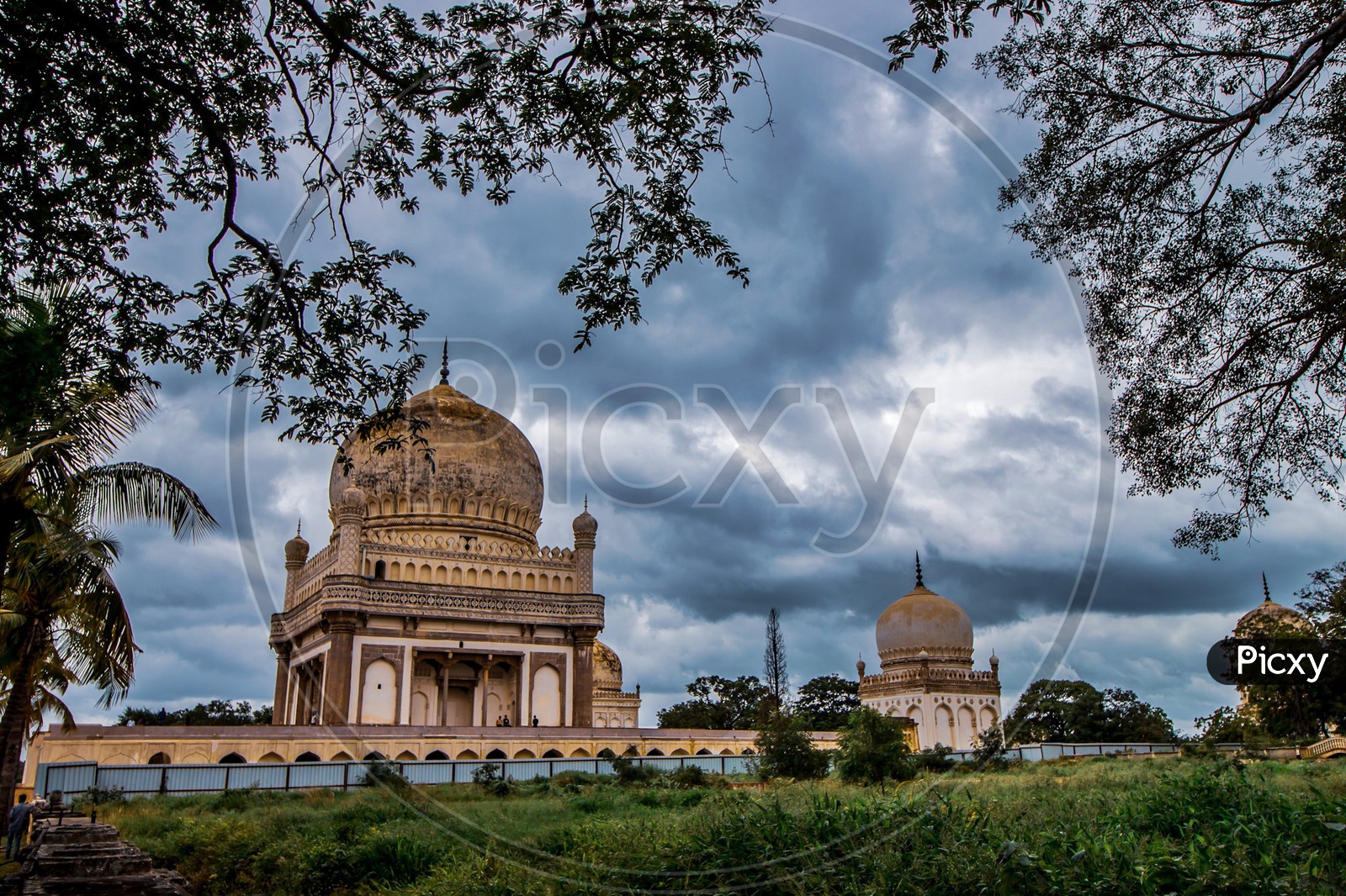 Image of 7 Tombs Hyderabad-DG835609-Picxy
