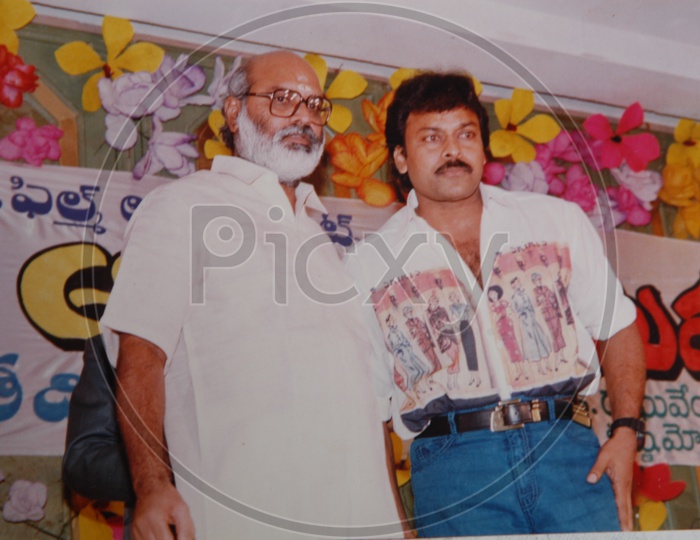 Image of Chiranjeevi with K Raghavendra Rao-GO895603-Picxy