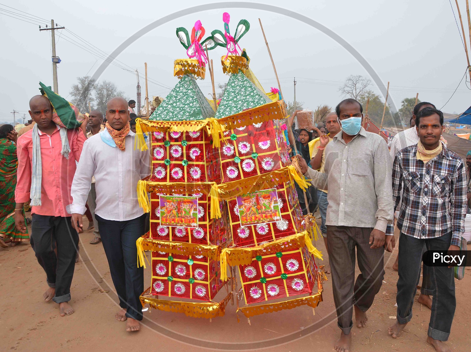 Image of Devotees at Sammakka Saralamma Jatara or Medaram Jatara ...