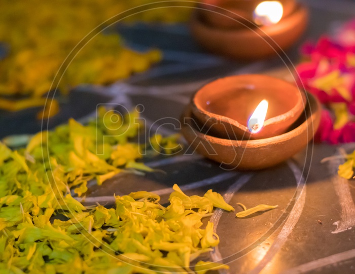 Image Of Indian Hindu Festival Diwali Dias Closeup Shot Fw948482 Picxy