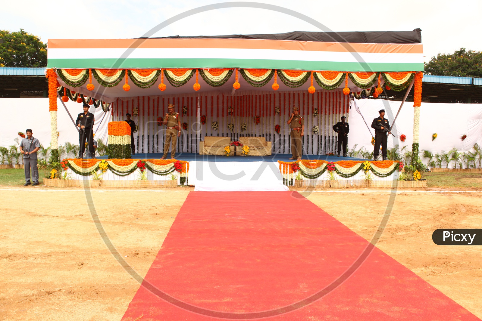 Image of Stage set up for the politician - Movie still-HT423648-Picxy
