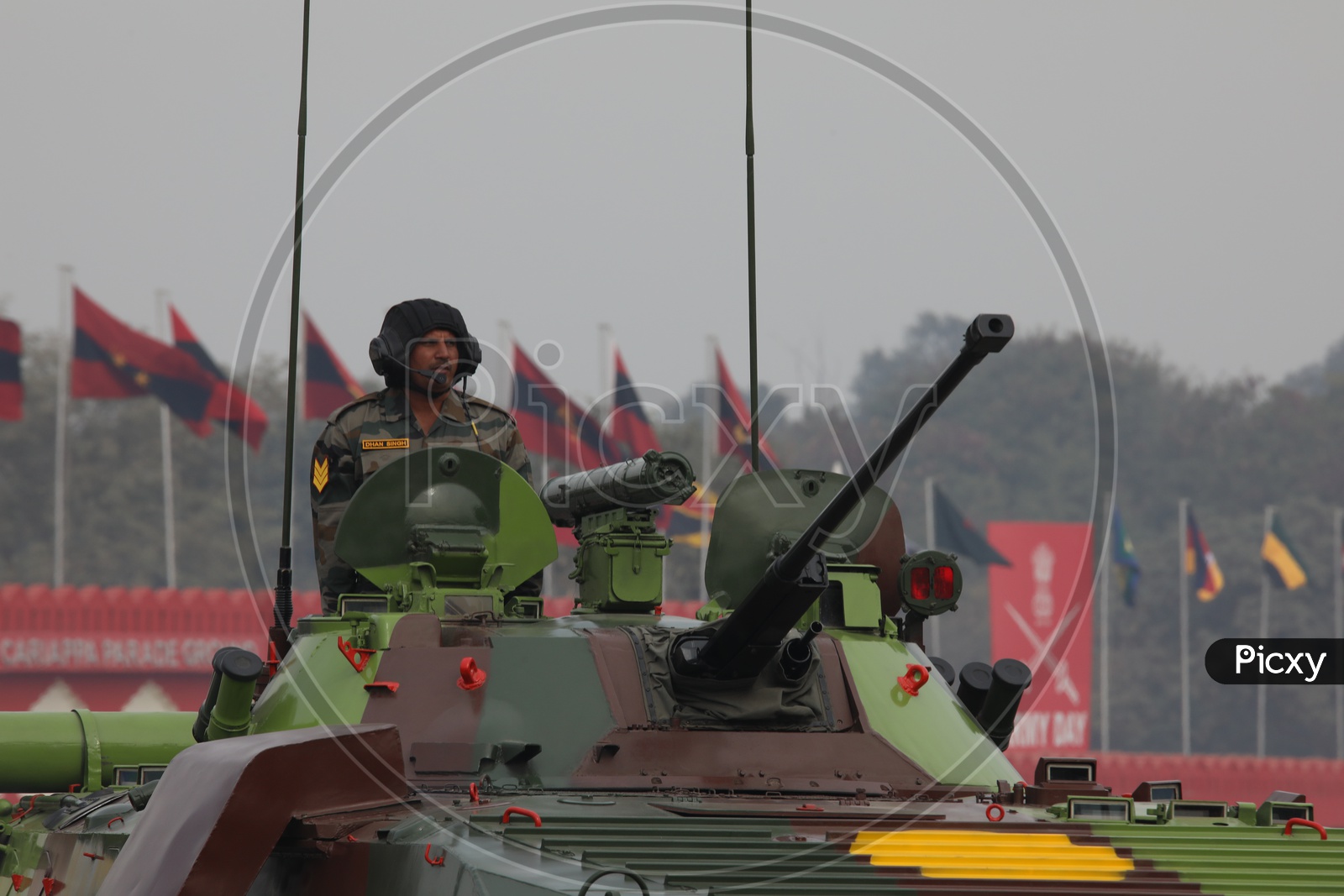 Image of Indian Army Infantry Combat Vehicle BMP-2 Sarath-PW000698-Picxy