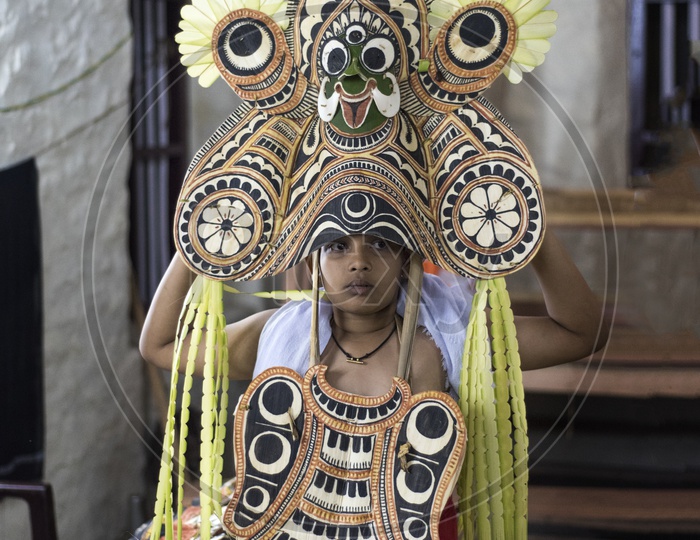 Image of Artists making Masks From Local Lathe Of Areca Tree For ...