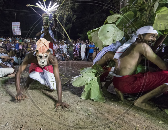 Image of Artists performing Patayani / Padeni , A Dance Art From ...