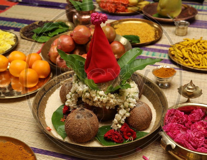 Image of Kalasam / kalasa in hindu pooja-JA604225-Picxy