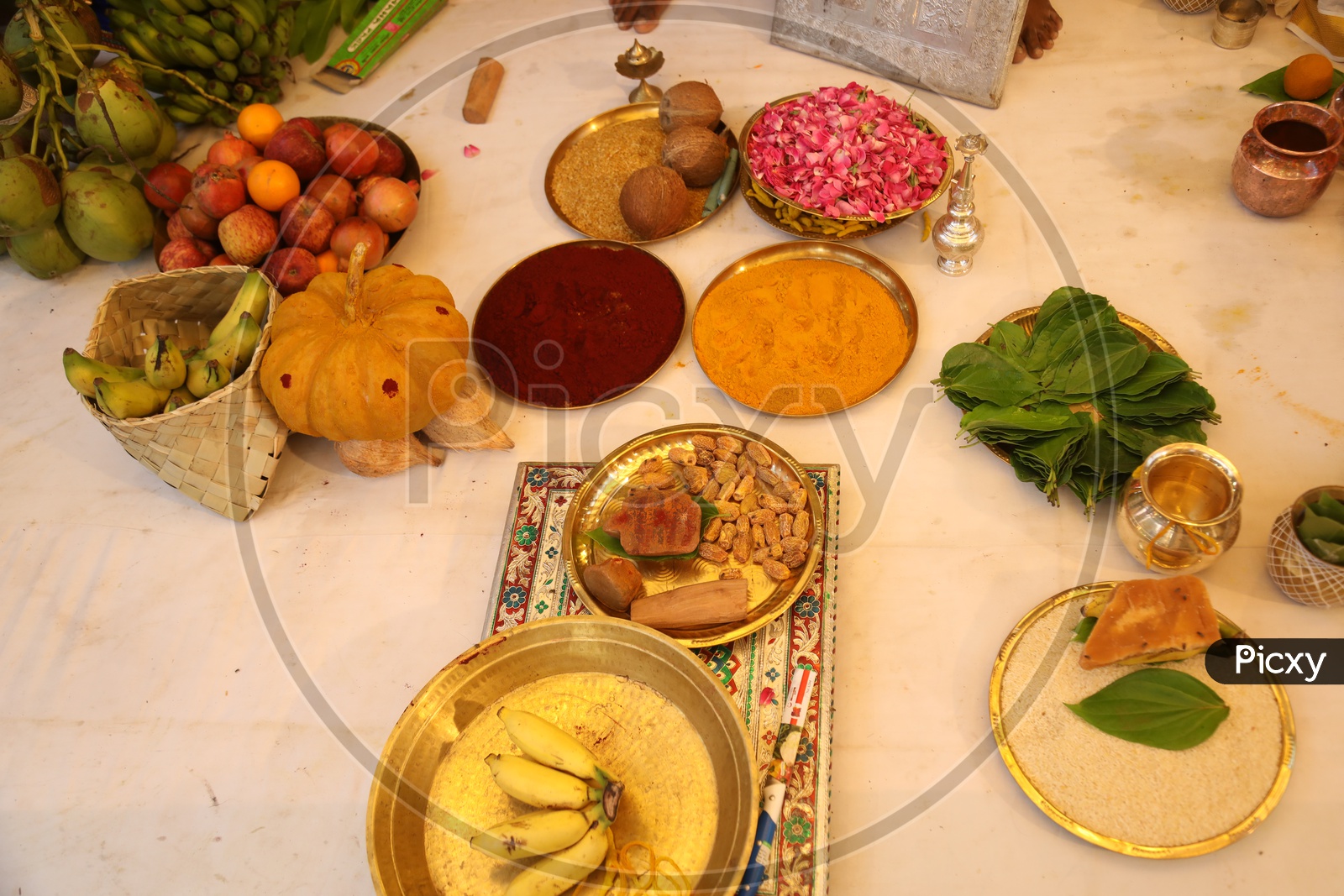 Image of Indian Hindu pooja Plates And Kalashas in Hindu Weddings ...