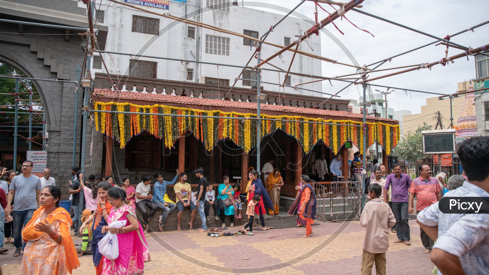 Image of Pilgrims in Shirdi-HZ810875-Picxy