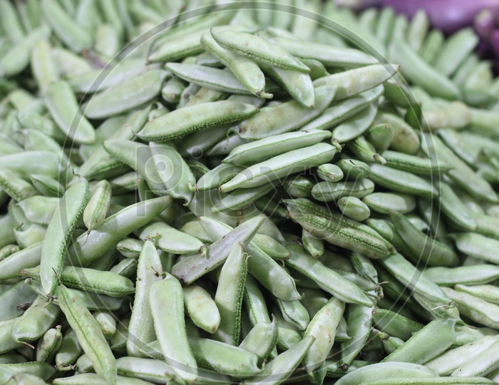 Image of Chikkudukaya/Broad Beans at Vegetables Market-EL292018-Picxy