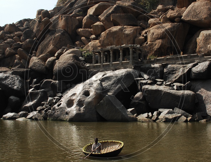 Image of Indian People Sailing on Coracle-RQ505630-Picxy