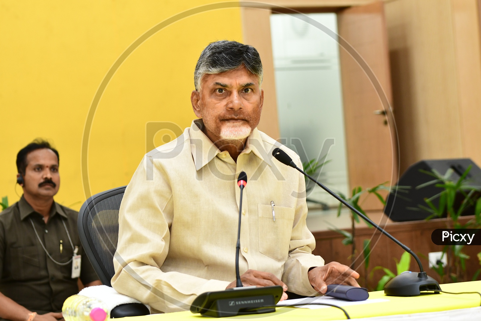 Image of Former AP Chief Minister Chandra Babu Naidu during a press conference-JU916630-Picxy