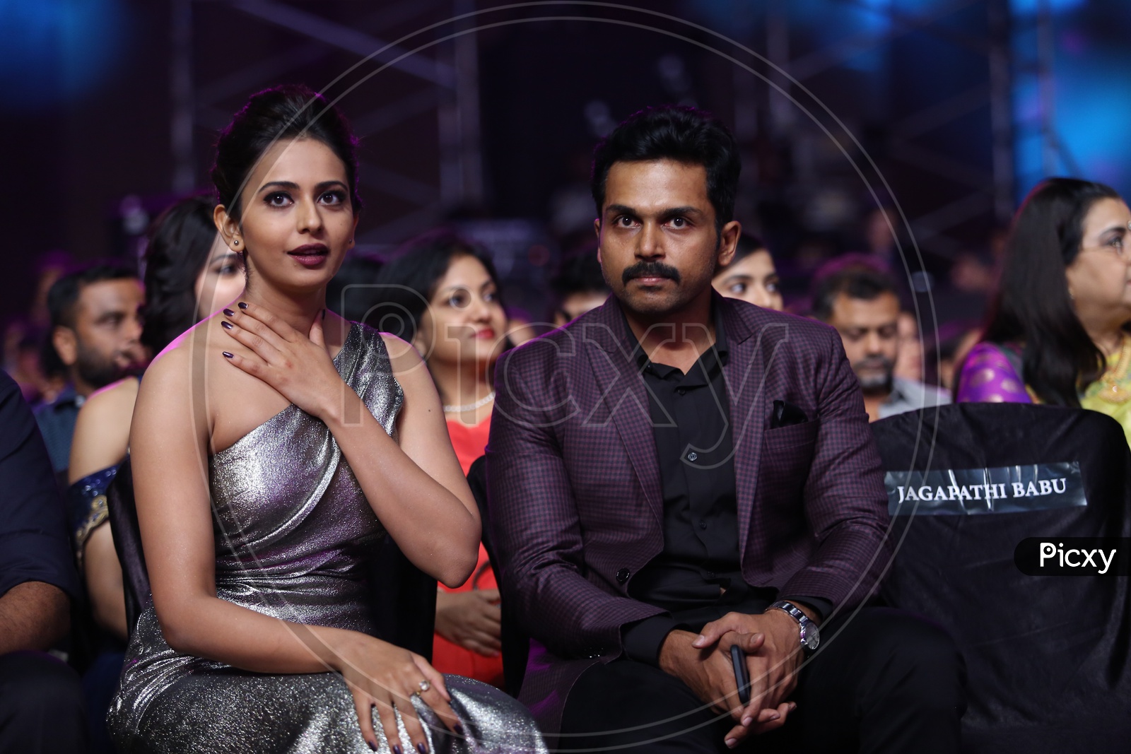 Image of Actor Karthi And Rakul Preet Singh At Film Fare Awards Event ...