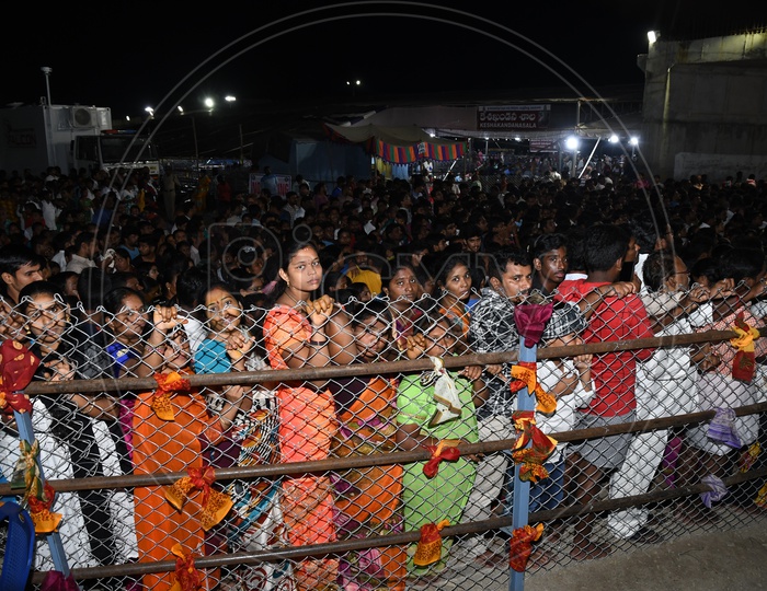 Image of Devotees Waiting In Queue Lines For Goddess Durga Darshan At ...