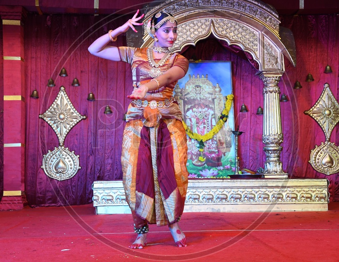 Image of Indian Professional Traditional Bharathanatyam Dancer Dancing ...