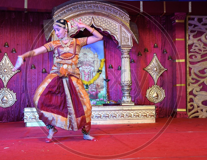 Image of Indian Professional Traditional Bharathanatyam Dancer Dancing ...