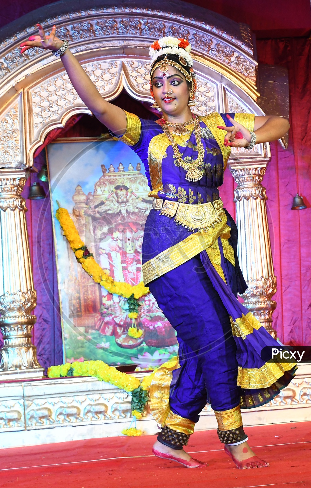 Image of Girls Performing Classical Dance on Stage-RL199389-Picxy