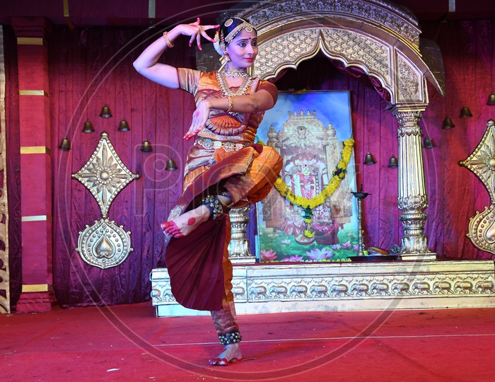 Image of Indian Professional Traditional Bharathanatyam Dancer Dancing ...