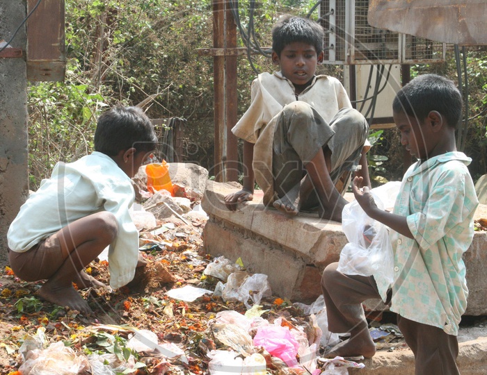 Image of A Rag Picker kid collecting trash-SO165596-Picxy