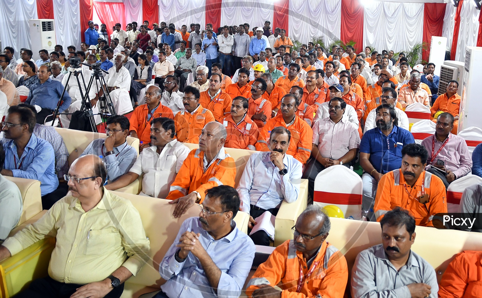 Image of Employees during inaugural of ONGC Nagayalanka-GB976122-Picxy