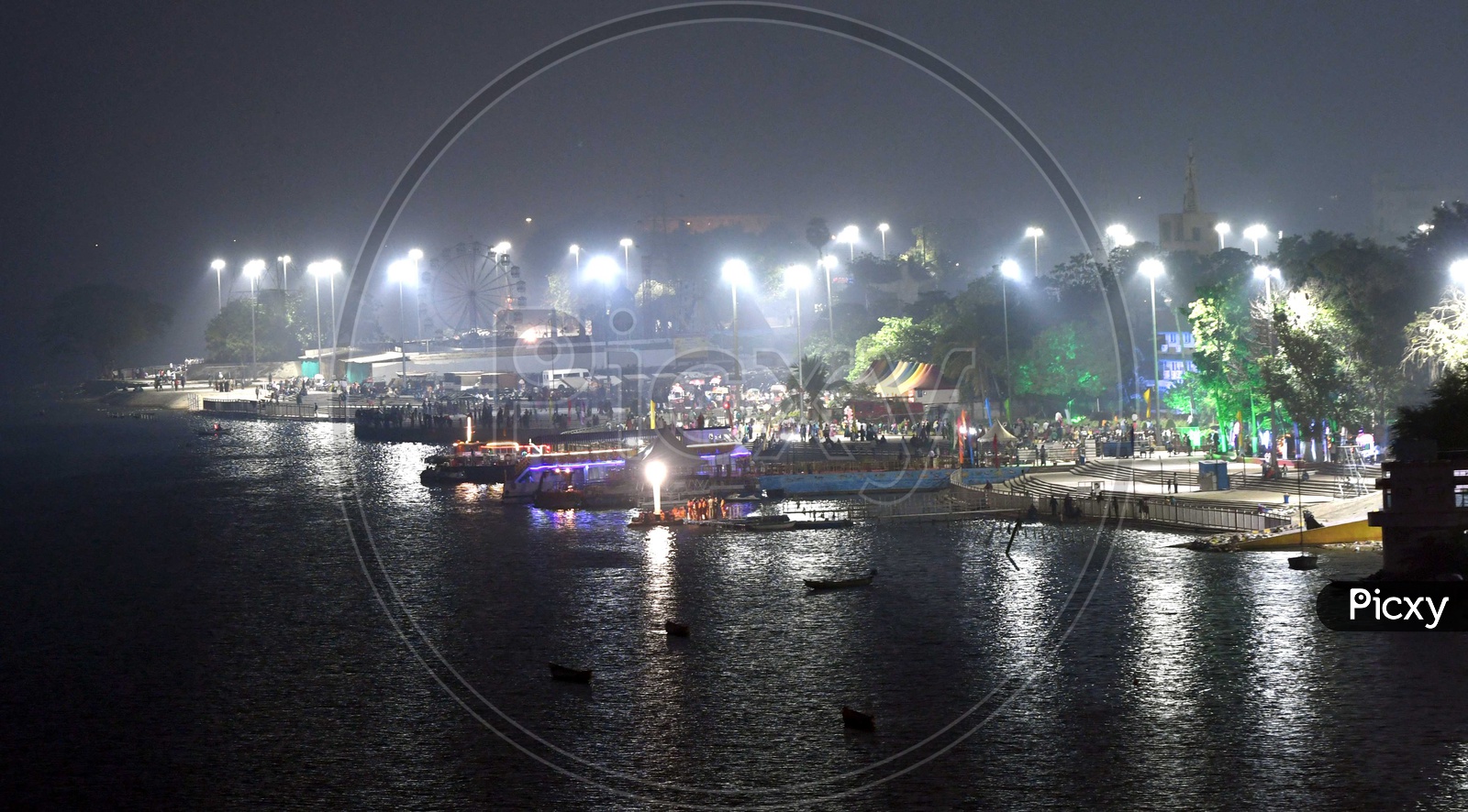 Image of Punnami Ghat, Vijayawada-FZ097309-Picxy