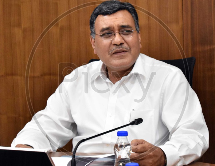 Image of Former AP Chief Secretary Dinesh Kumar-GI923125-Picxy