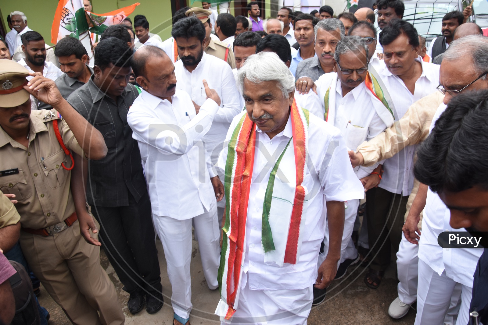 Image of Oommen Chandy Former Chief Minister of Kerala-OP201333-Picxy