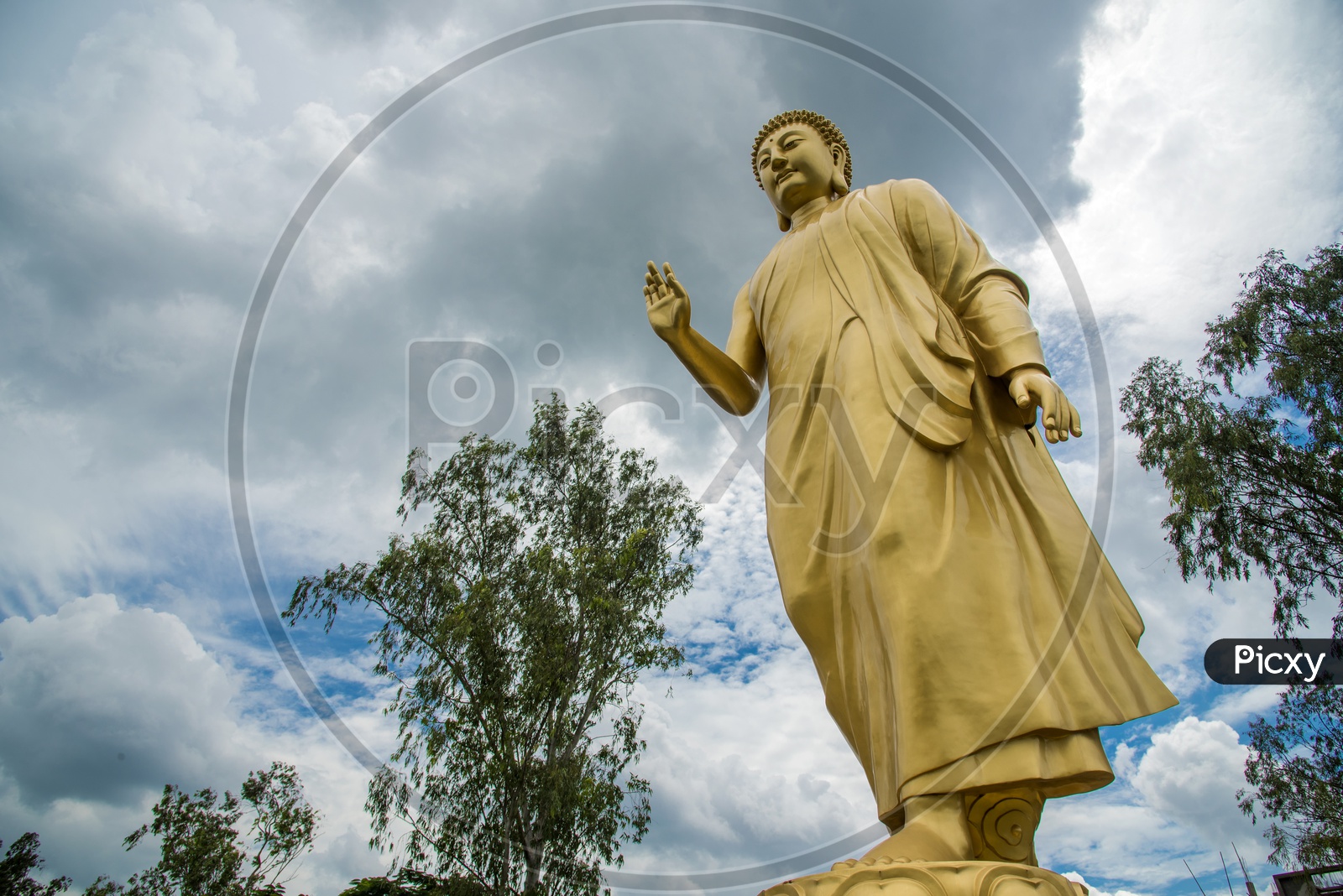 Image of Golden Buddha Statue At Naglok Buddha Vihar In Nagpur-JD444379 ...