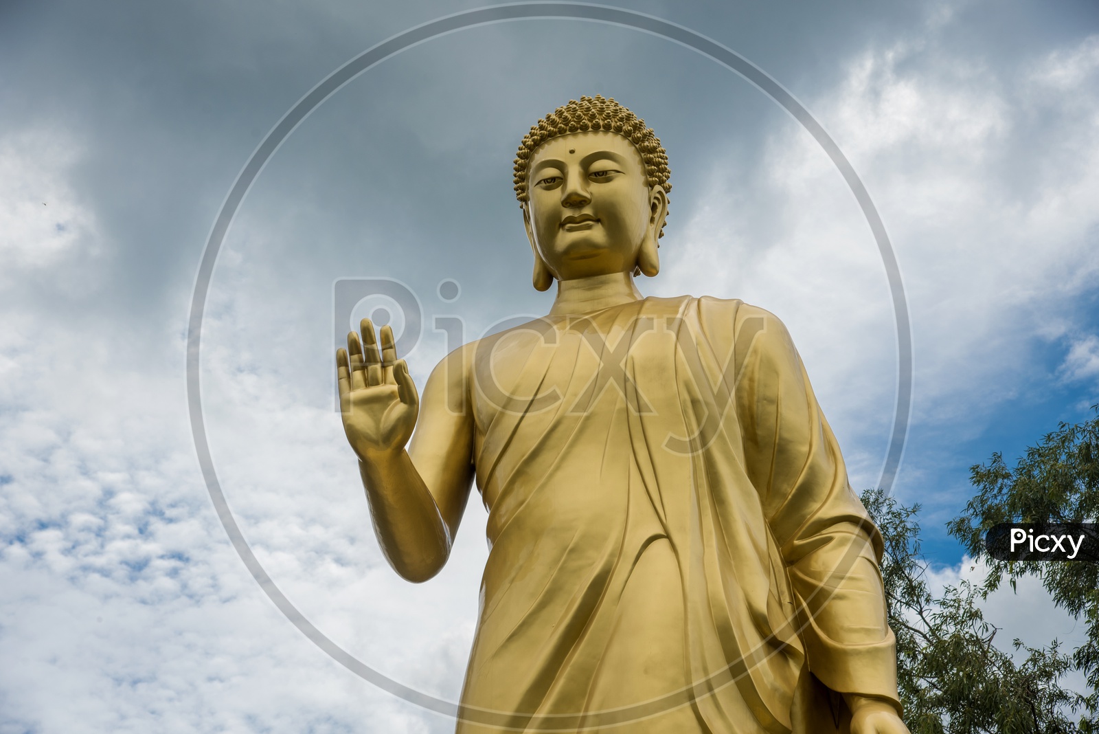 Image of Golden Buddha Statue At Naglok Buddha Vihar In Nagpur-WQ687599 ...