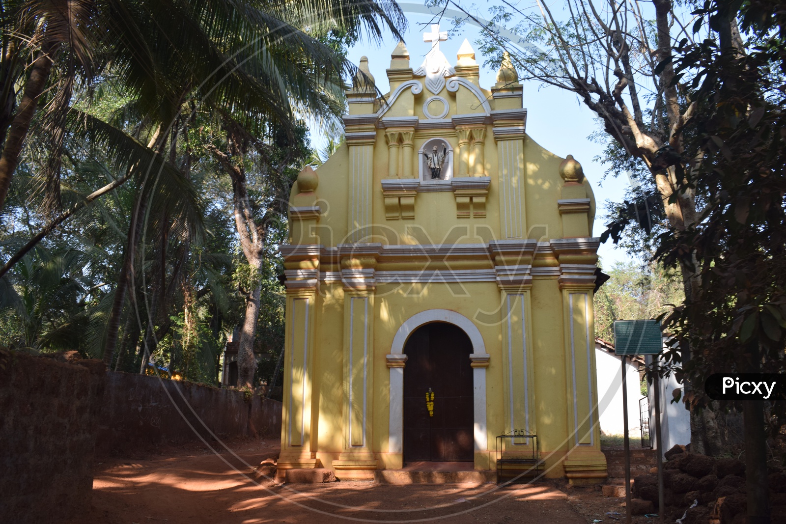 Image of Chapel of St. Francis Xavier in old Goa-EJ165895-Picxy