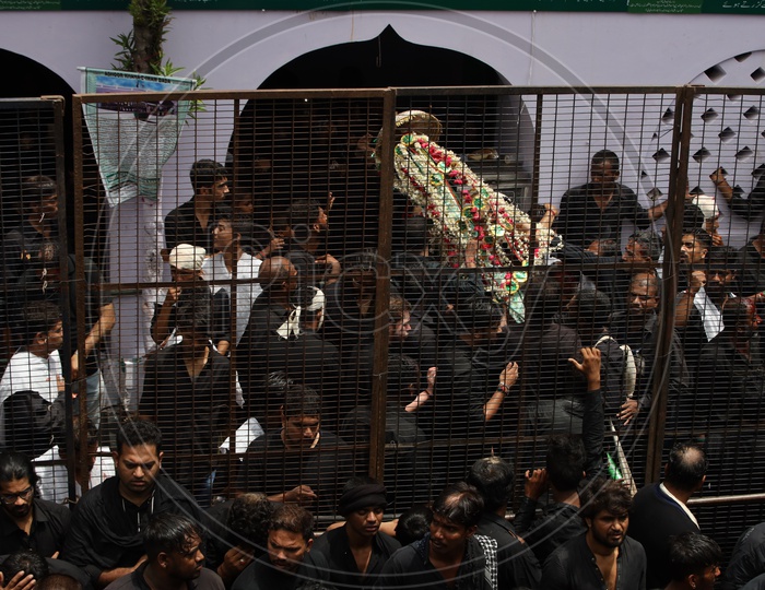 Image of Crowd Of Muslim Devotees Flagellation At Bibi Ka Alawa ...