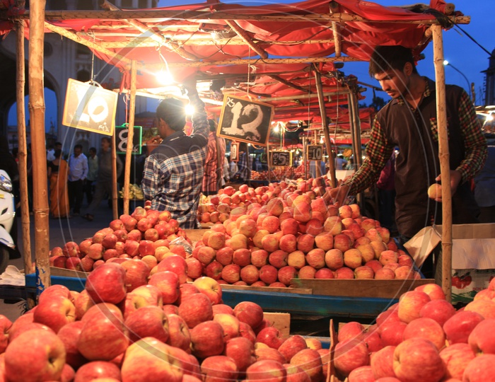Image of Apple Vendor Stalls Around Charminar-DX790820-Picxy