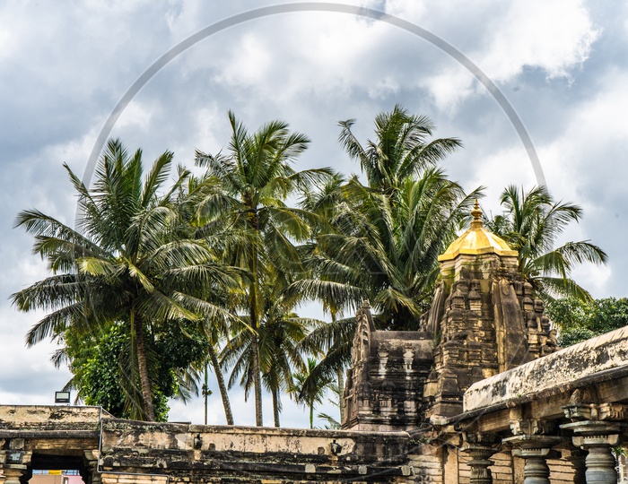 Image of Hindu Temple Shrine Of Belur Chennakeshava Temple With Sky And ...