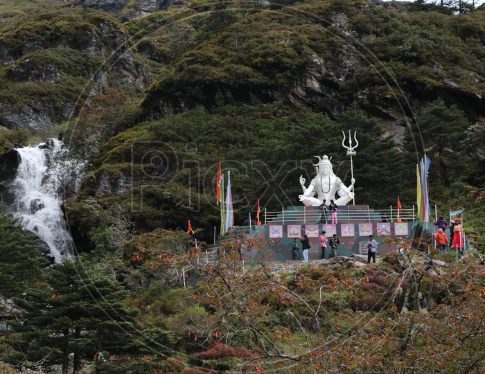 Image of Lord Shiva by the Waterfalls-SI067612-Picxy