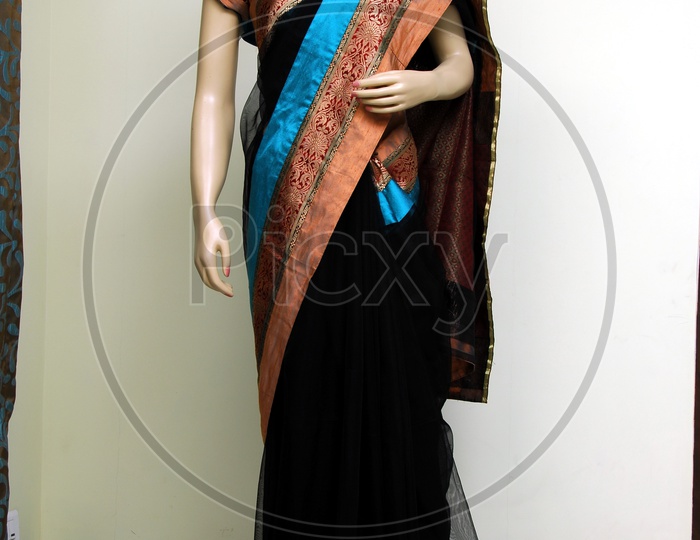 Image of Saree on female Mannequin in display-RM136152-Picxy
