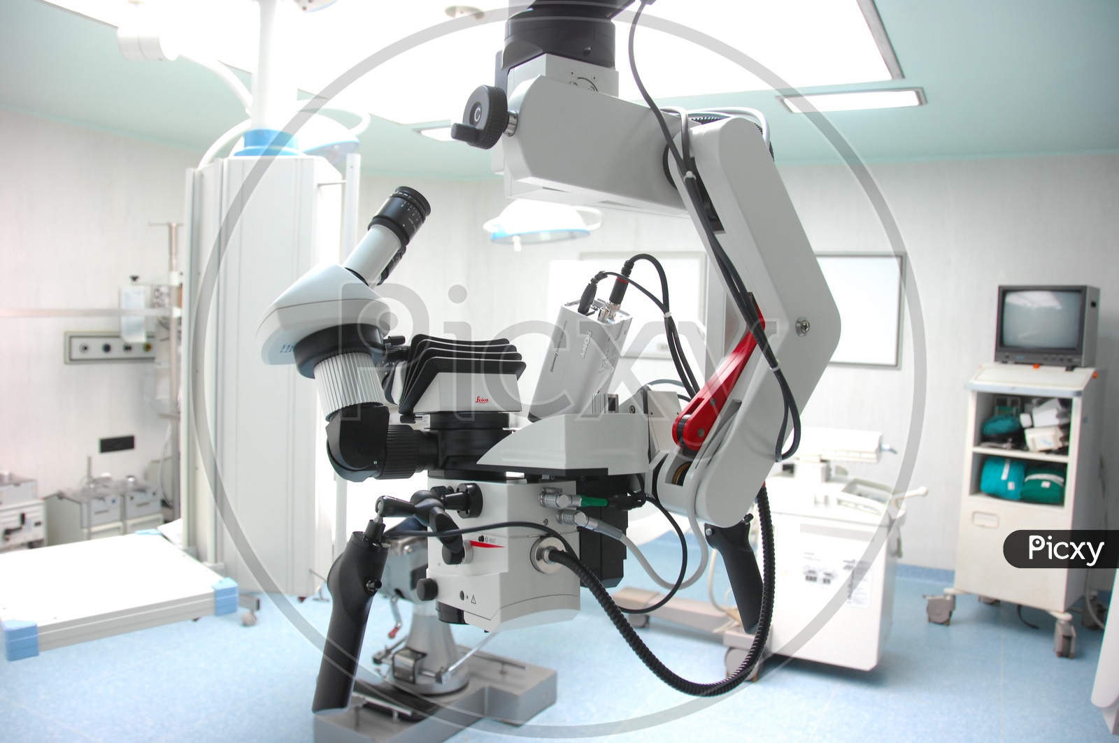 Image of Powerful medico telescope machines in a Hospital-IU936521-Picxy