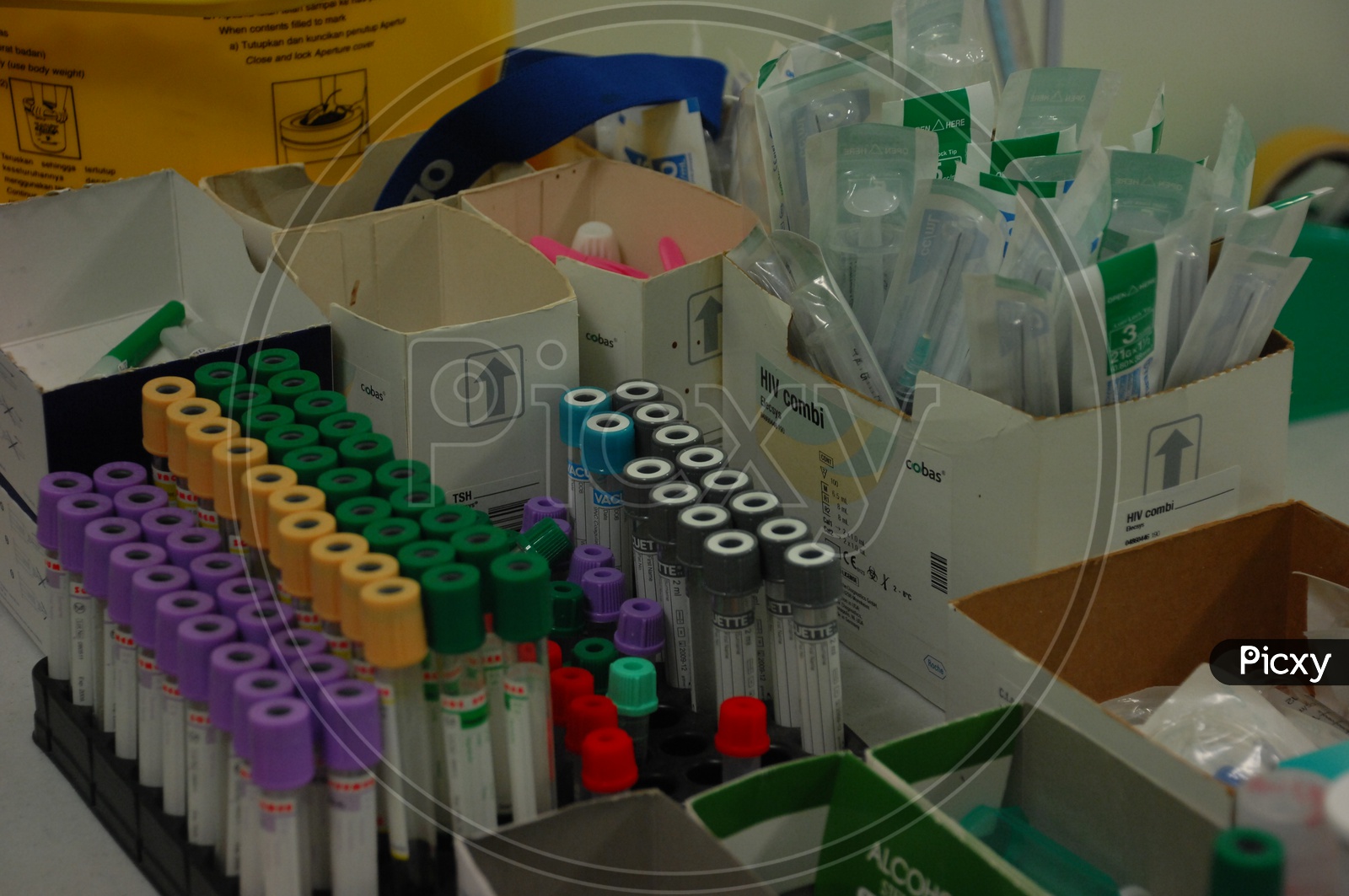 Image of Medical Lab with equipment at the hospital-IG237211-Picxy