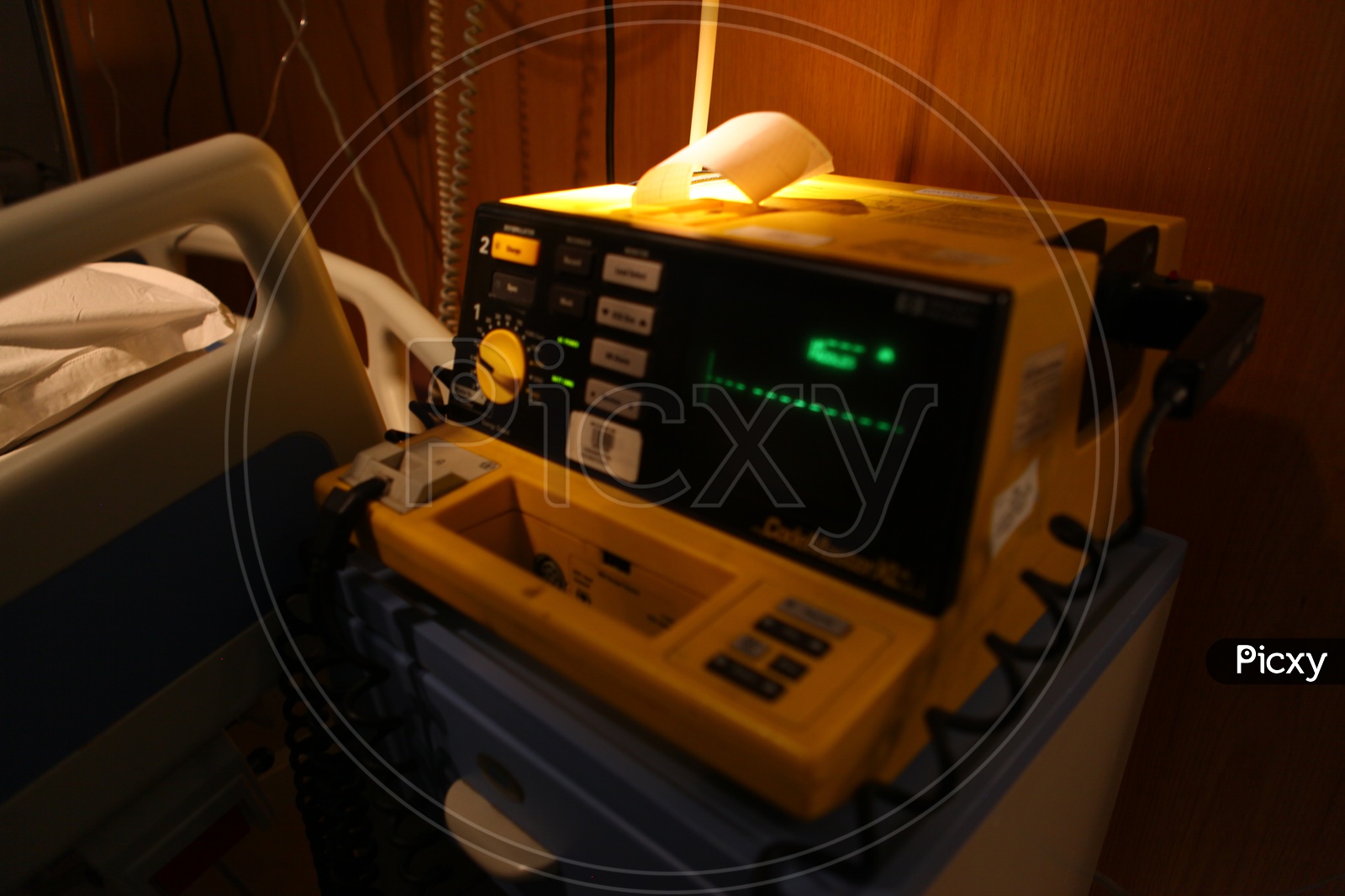 Image of Life Support Monitor Systems In Hospital-PZ791301-Picxy