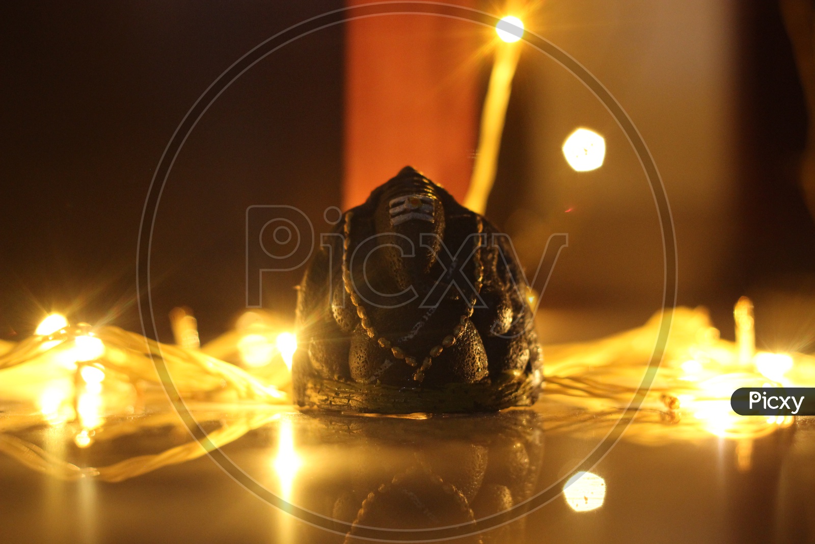 Image of Indian Hindu God Vinayakan / Ganapathi Idol With Led Lights ...