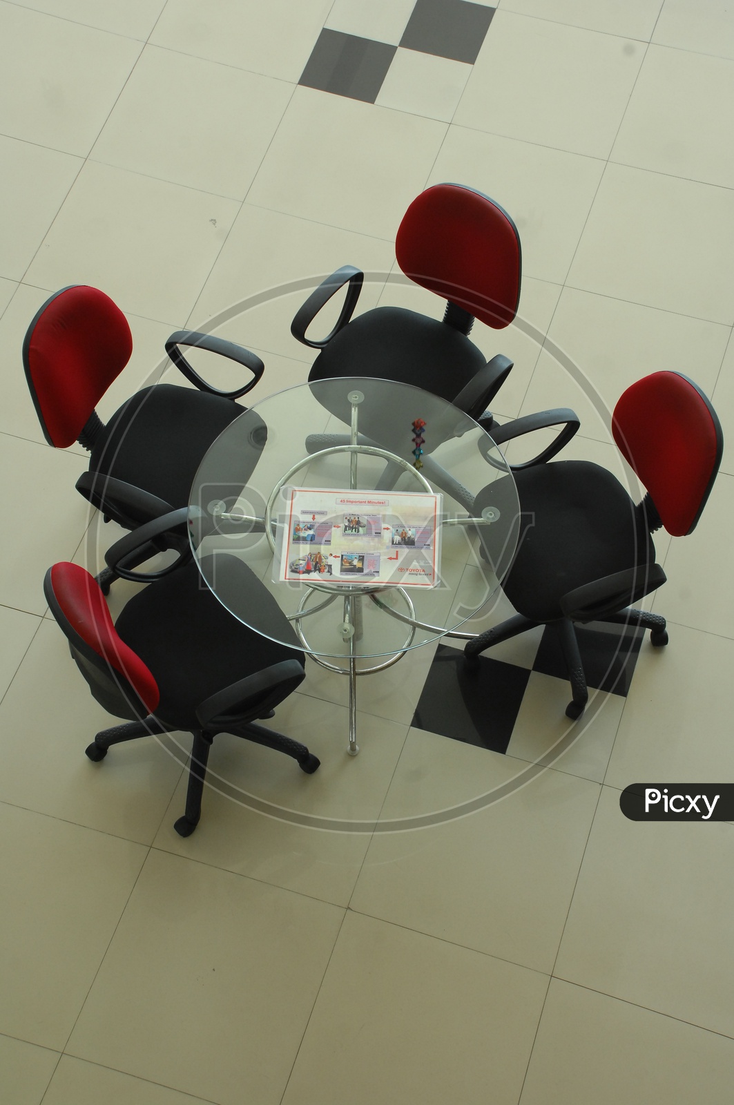 Image of Office Chair With a Table Aerial View-EM154815-Picxy