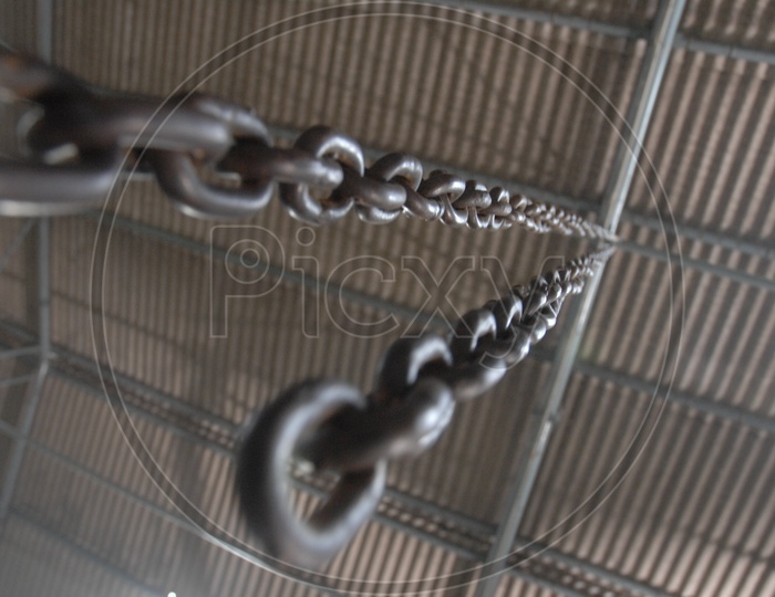 Image of Cast Iron Chain With Links-OB758160-Picxy