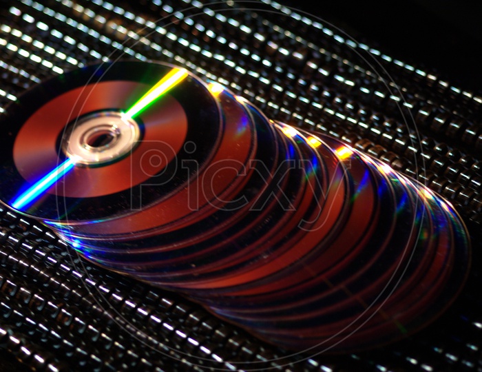 Image of Digital optical disc (DVD) or Compact disc (CD)-GP776203-Picxy