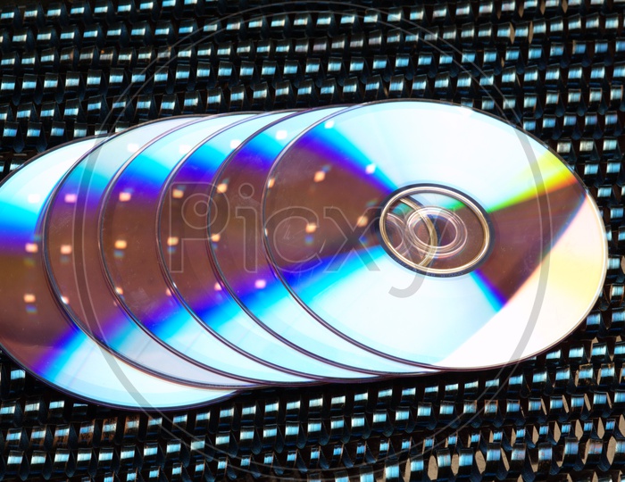Image of Digital optical disc (DVD) or Compact disc (CD)-HZ924996-Picxy