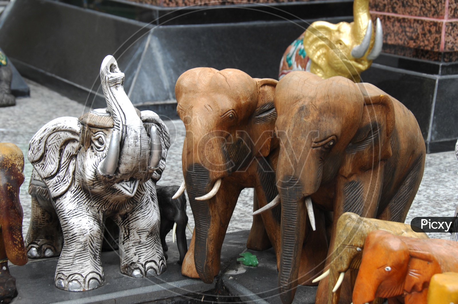 Image of Elephant Idols-ZW284787-Picxy