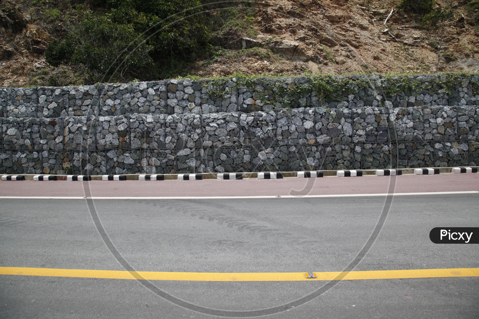 Image of View of rock wall alongside the road-FR173645-Picxy
