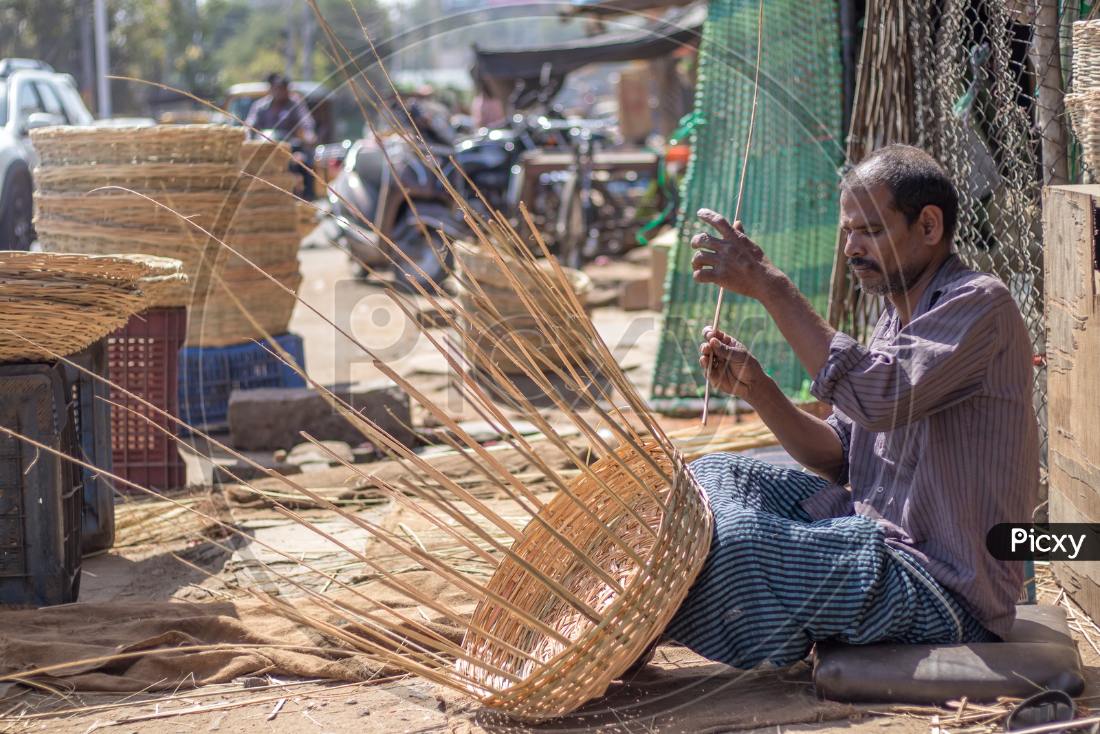 Image of basket making-BQ914144-Picxy
